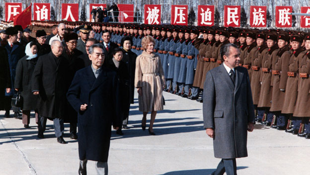 Nixon arrives in China for talks - Feb 21, 1972 - HISTORY.com