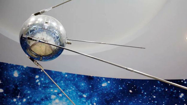 Sputnik launched - Oct 04, 1957 - HISTORY.com